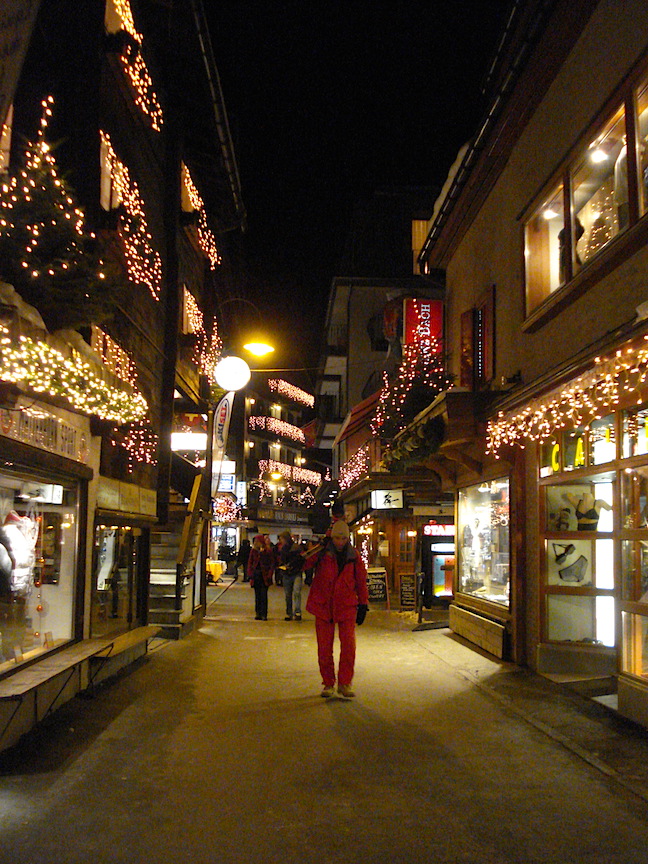 Photo Story: Christmas Vibe in Zermatt, Switzerland - Travelling Ides ...